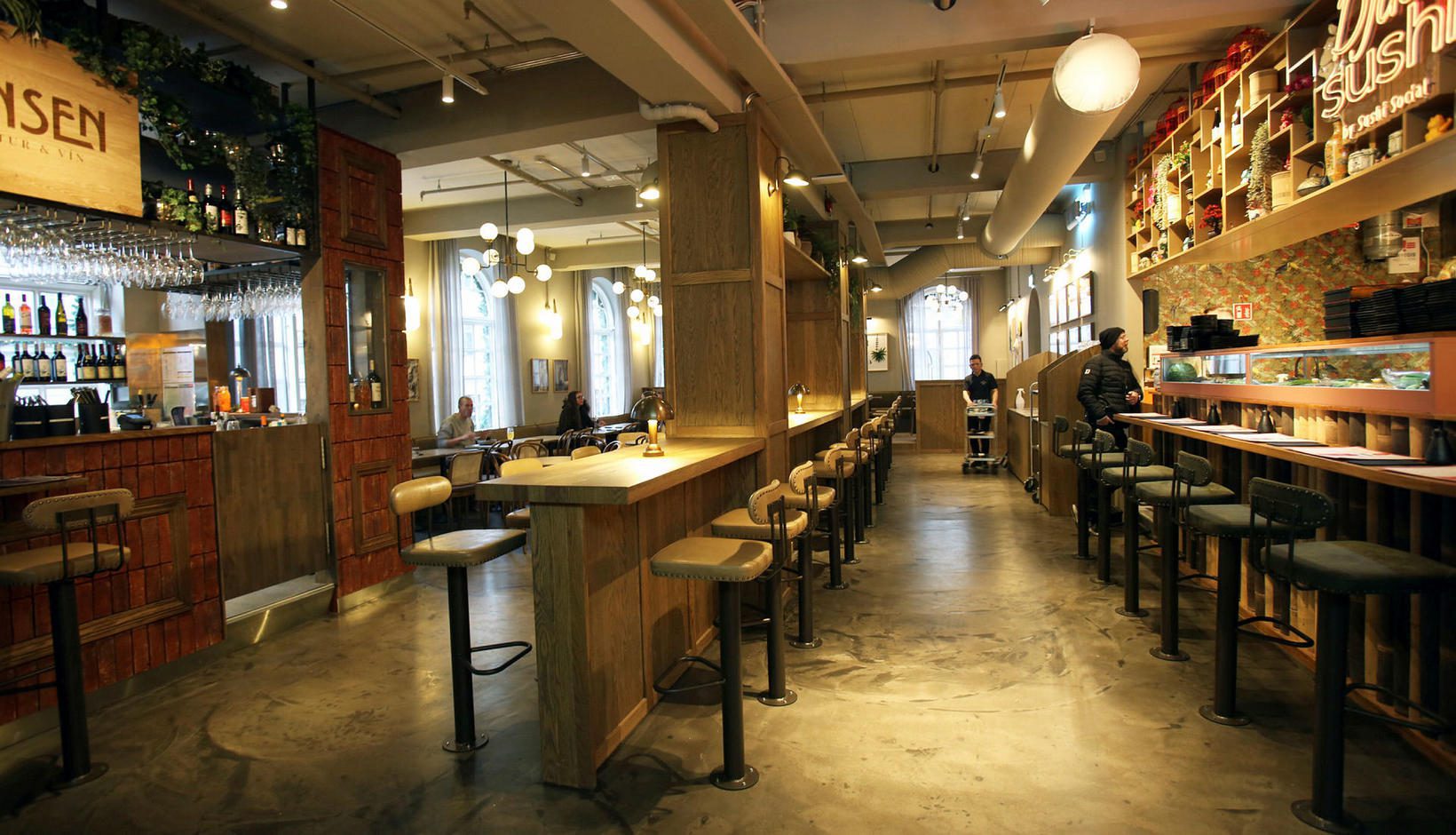 Foodhalls in Reykjavik - restaurants - CityWalk.is